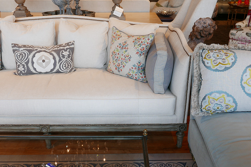 Sofas | ST. LOUIS HOMES & LIFESTYLES